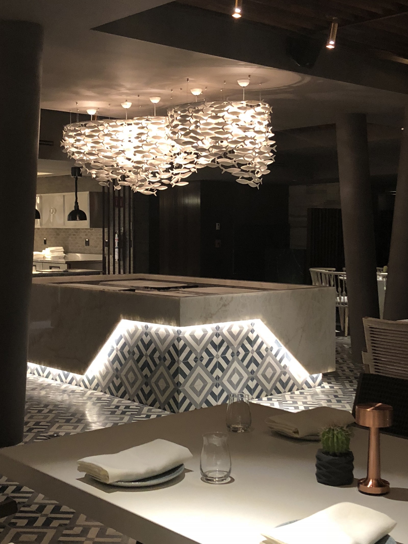 Shoal ceramic fish chandelier by Scabetti